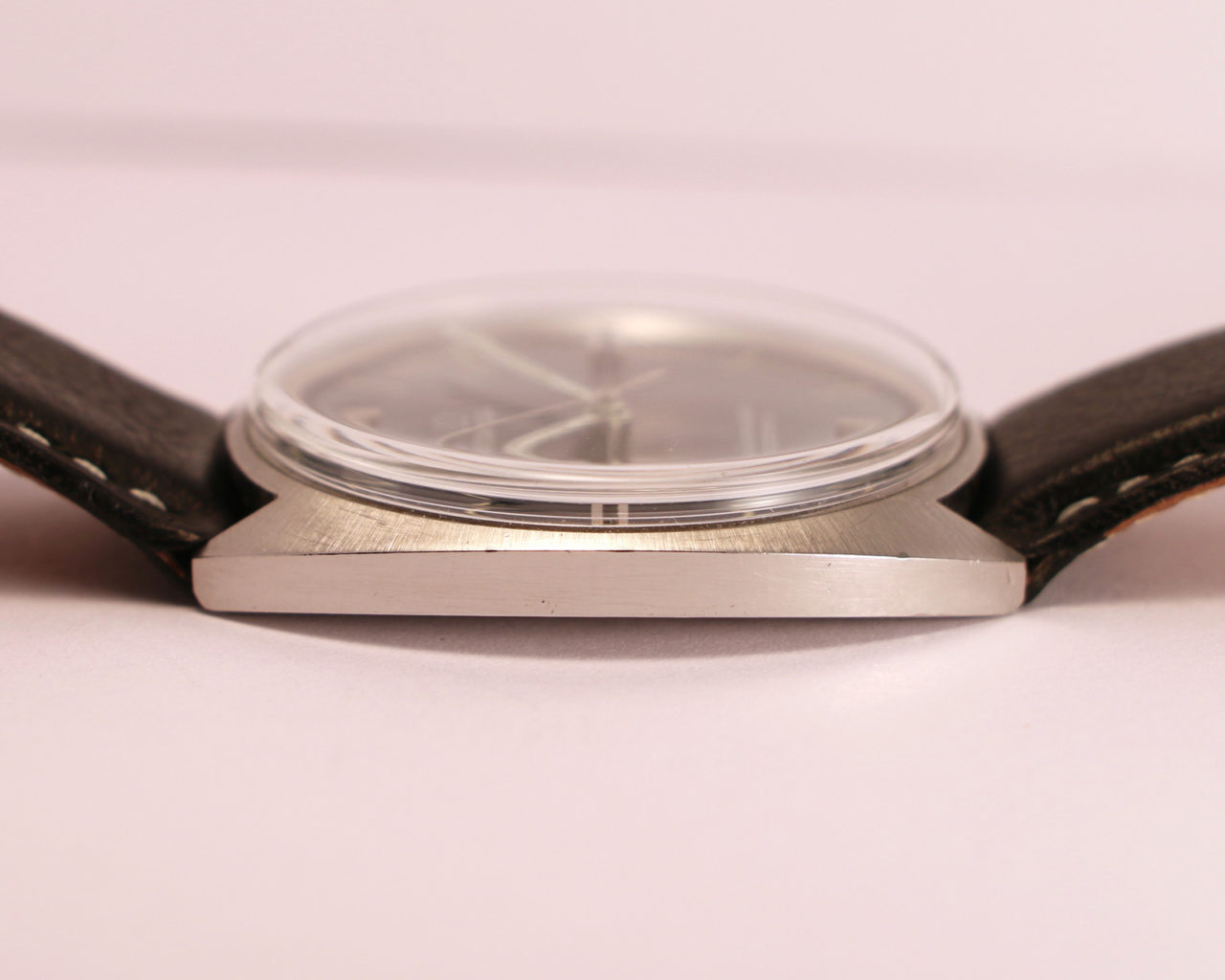 Omega Seamaster Cosmic blue dial “cross hair” – Brussels Vintage Watches