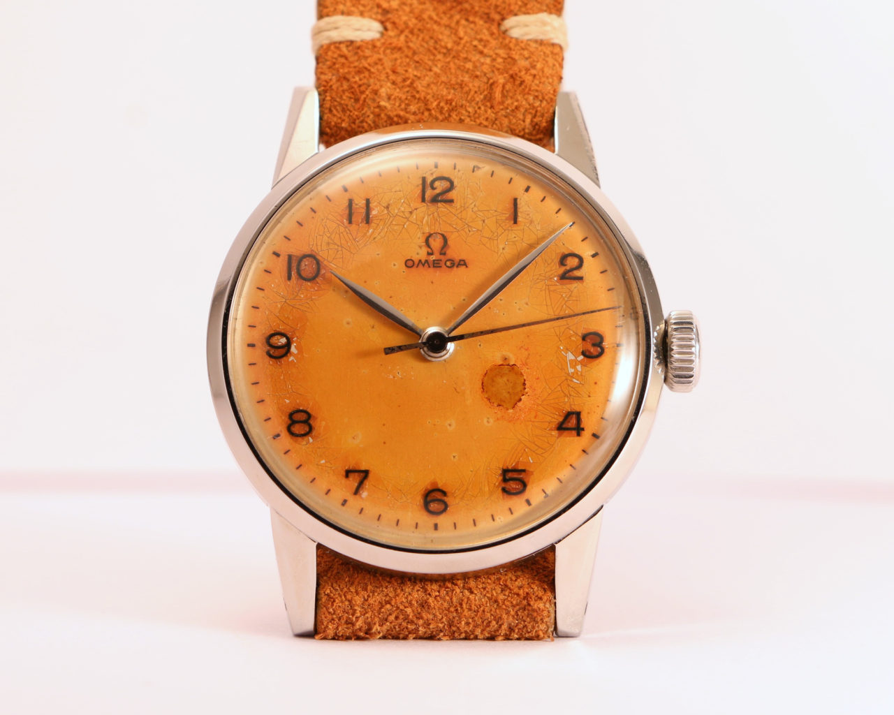 Omega 30T2 orange patina dial ref. 2496 – Brussels Vintage Watches