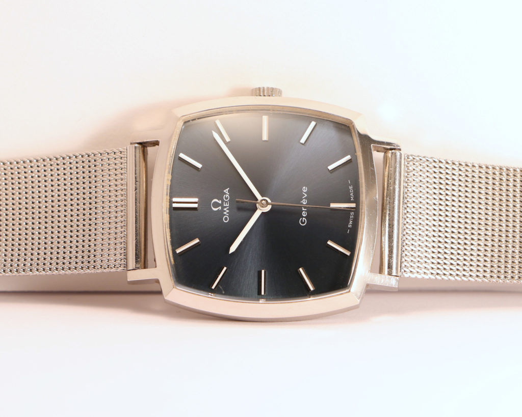 Omega Genève square case blue dial ref. 131.0042 – Brussels Vintage Watches