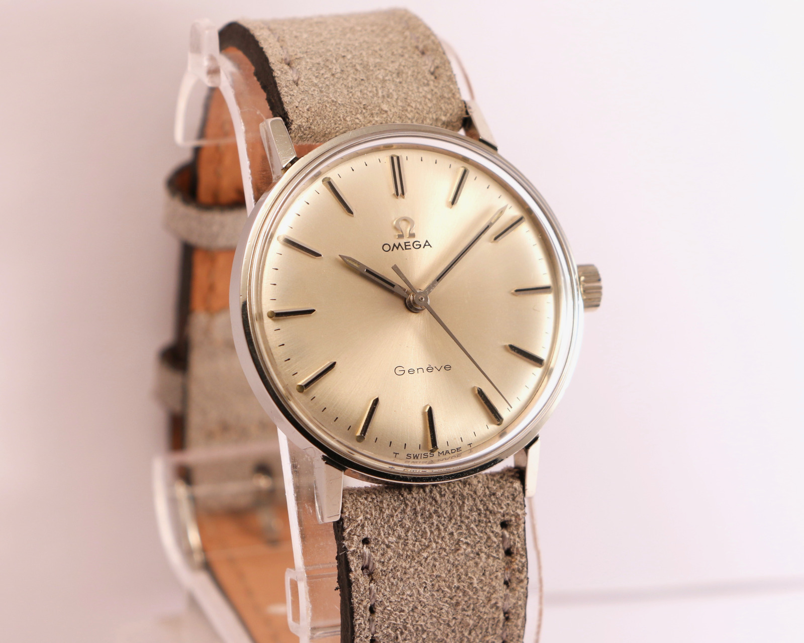 Omega Genève ref. 135.019 in beautiful condition, fully serviced ...