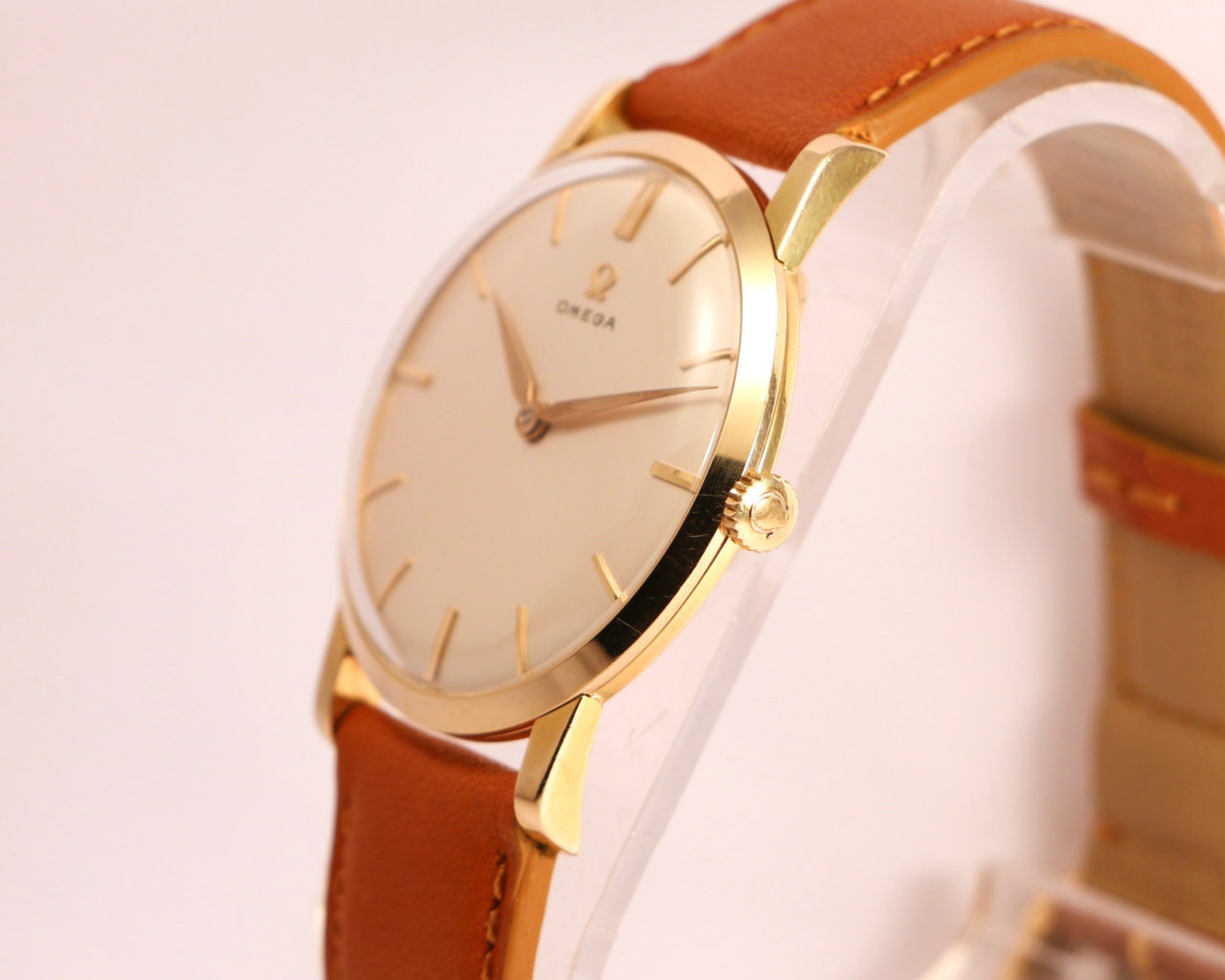 Omega Calatrava style in beautiful condition, fully serviced – Brussels ...
