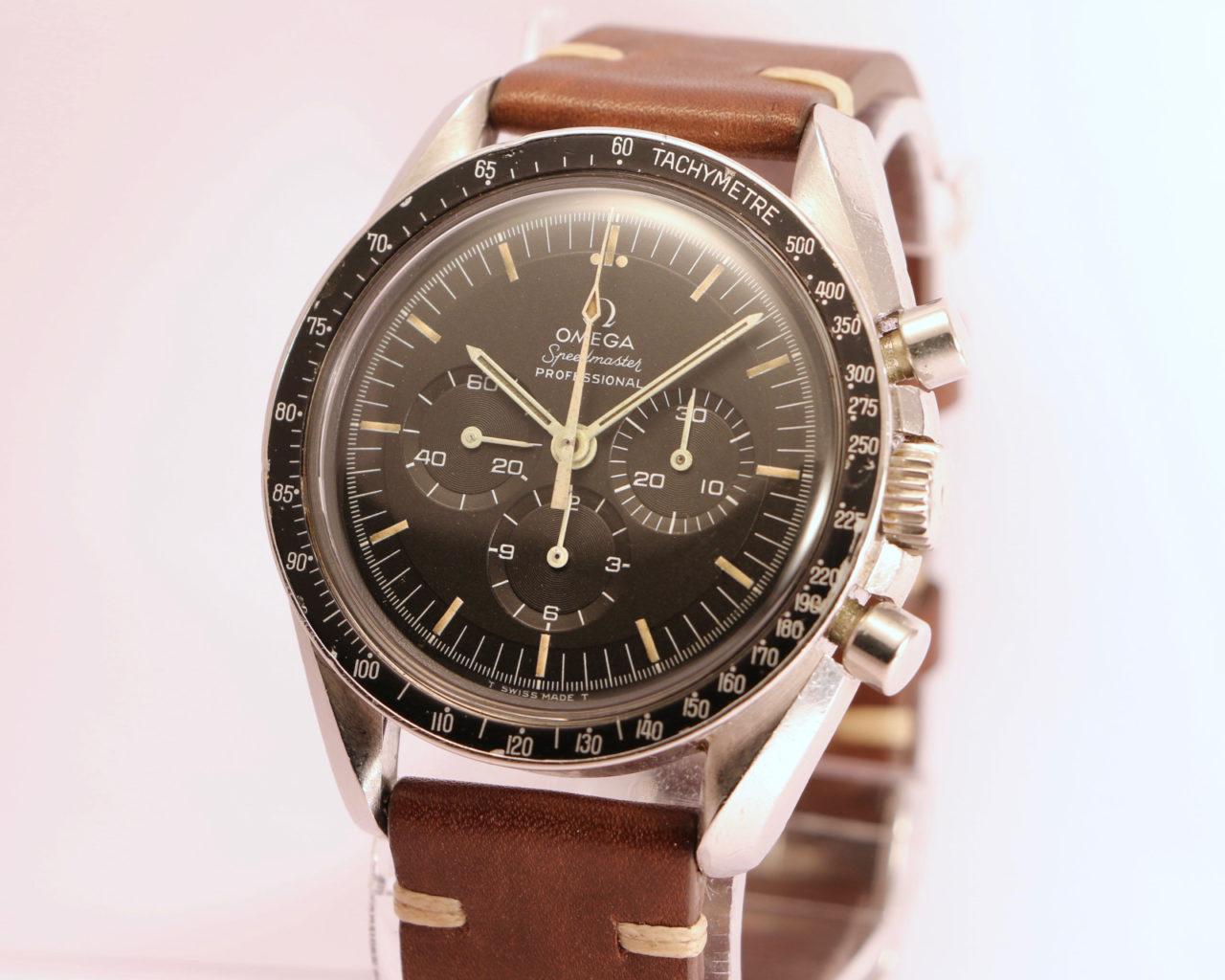 Very rare Omega Speedmaster pre-moon ref. 145022-69 with 220 bezel ...
