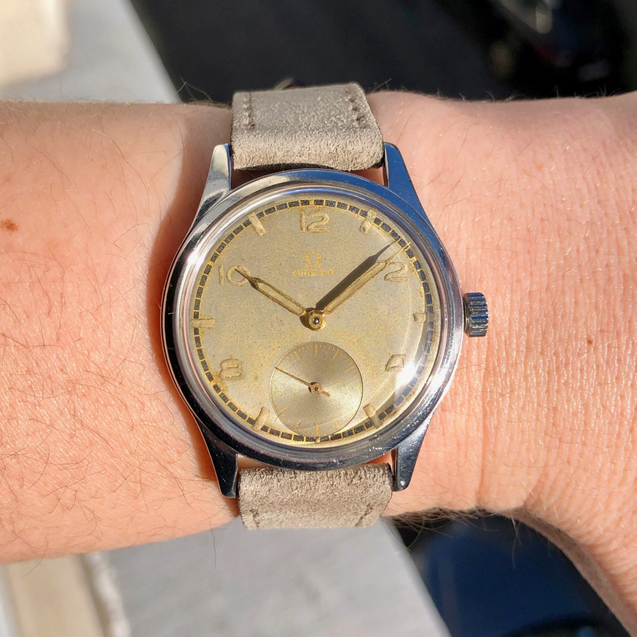 Rare Omega “Suveran” ref. 2400 fully serviced – Brussels Vintage Watches