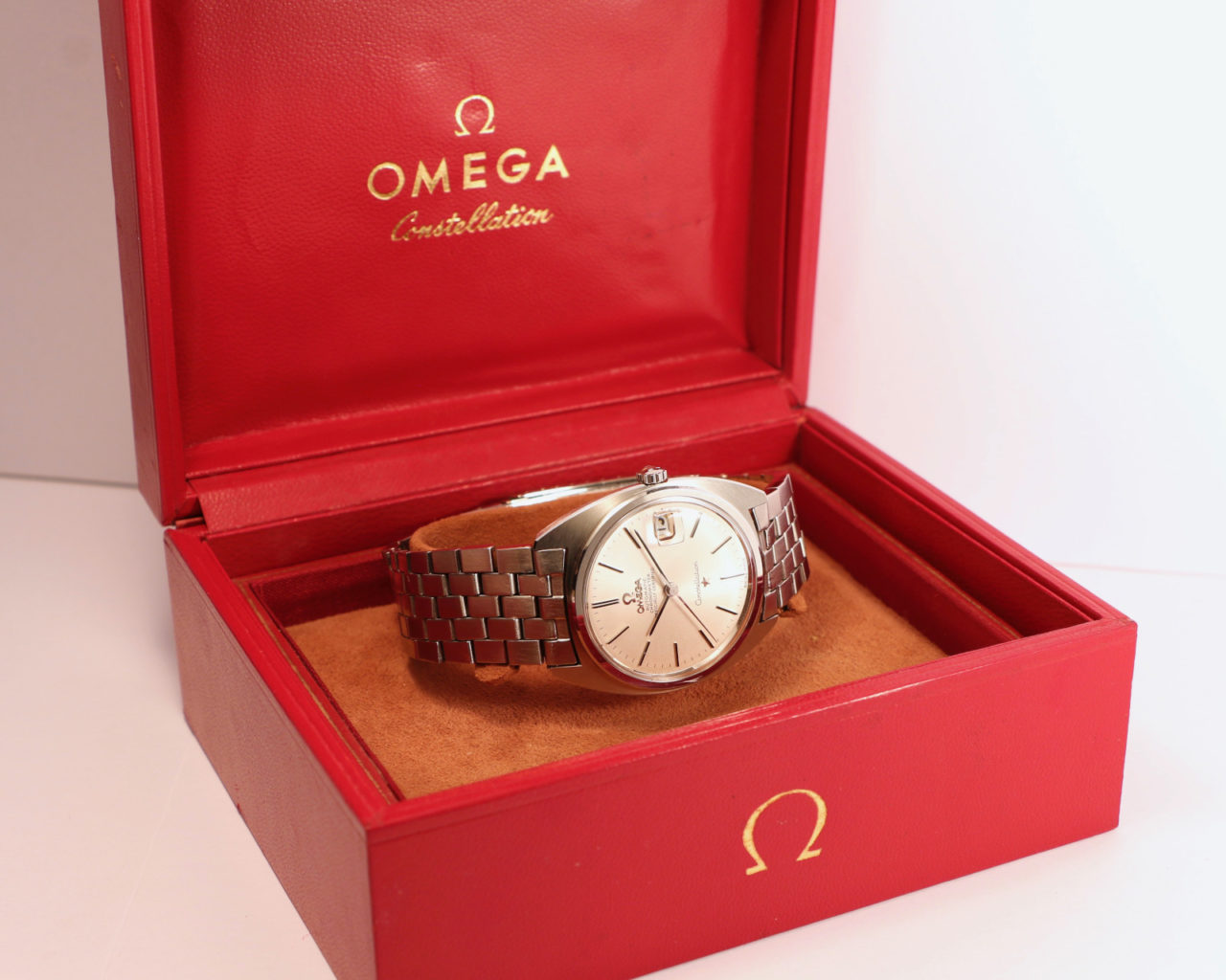 Exceptional Omega Constellation ref. 168.017 with original box and ...