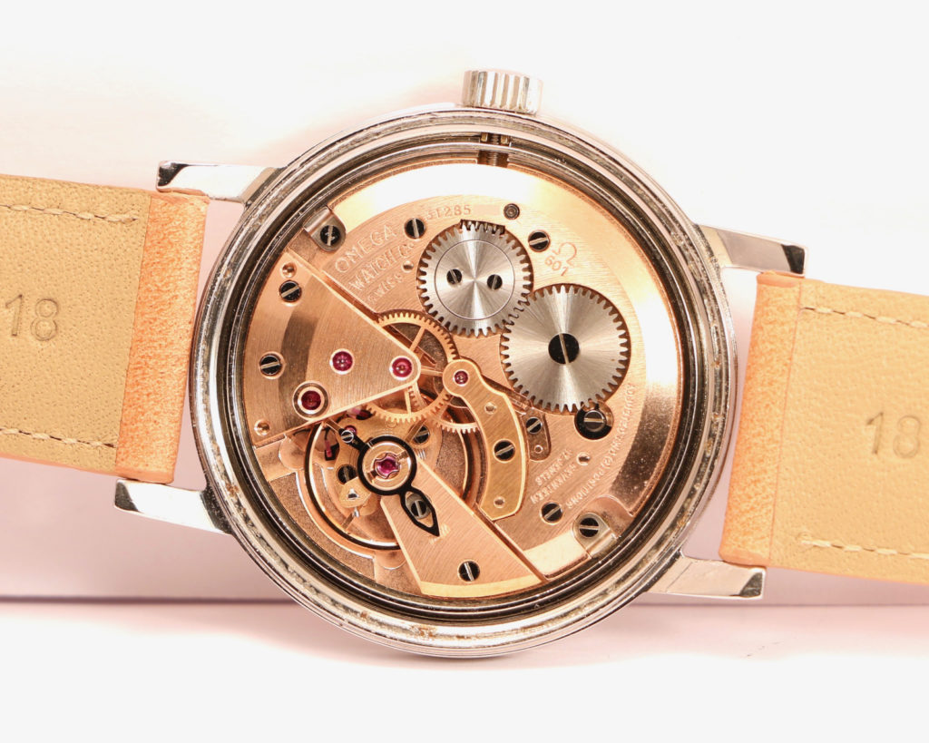 Omega Genève vintage ref. 135.070 arabic numerals – Brussels Vintage Watches