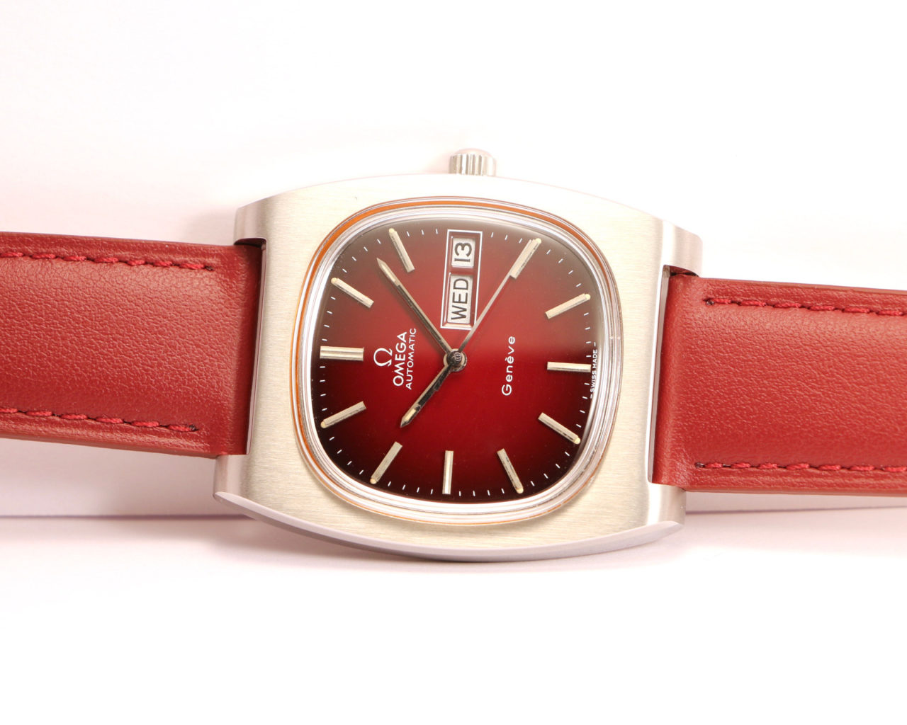 Omega Genève automatic ref. 166.0188 burgundy dial exceptional ...