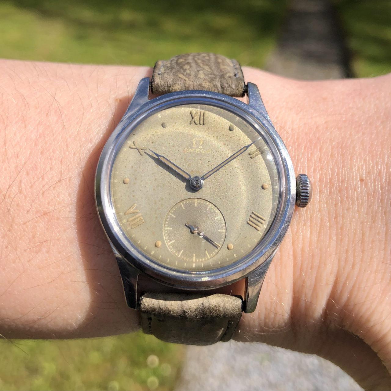 Rare Omega “Suveran” ref. 2400 fully serviced – Brussels Vintage Watches
