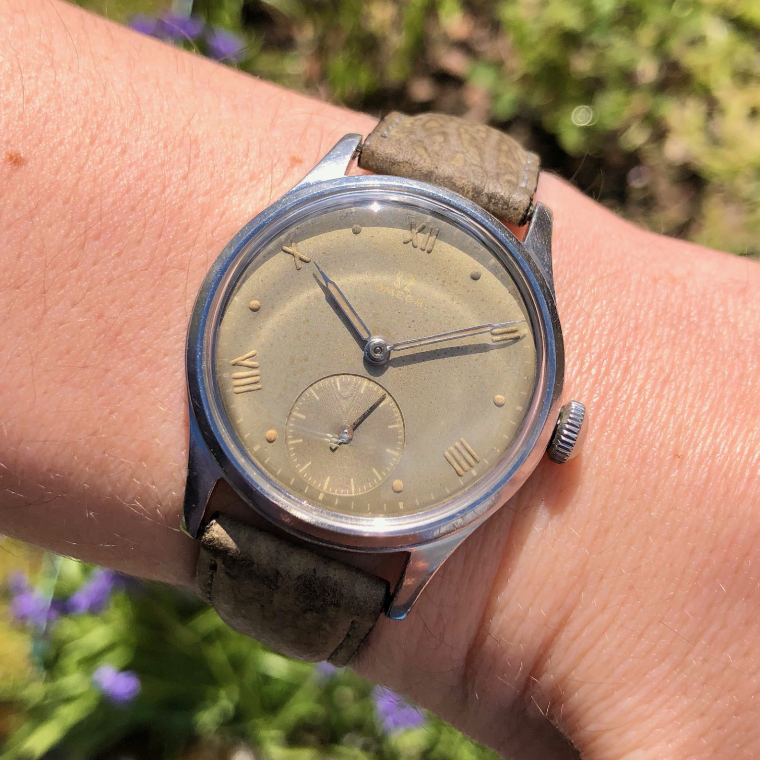 Rare Omega “Suveran” ref. 2400 fully serviced – Brussels Vintage Watches