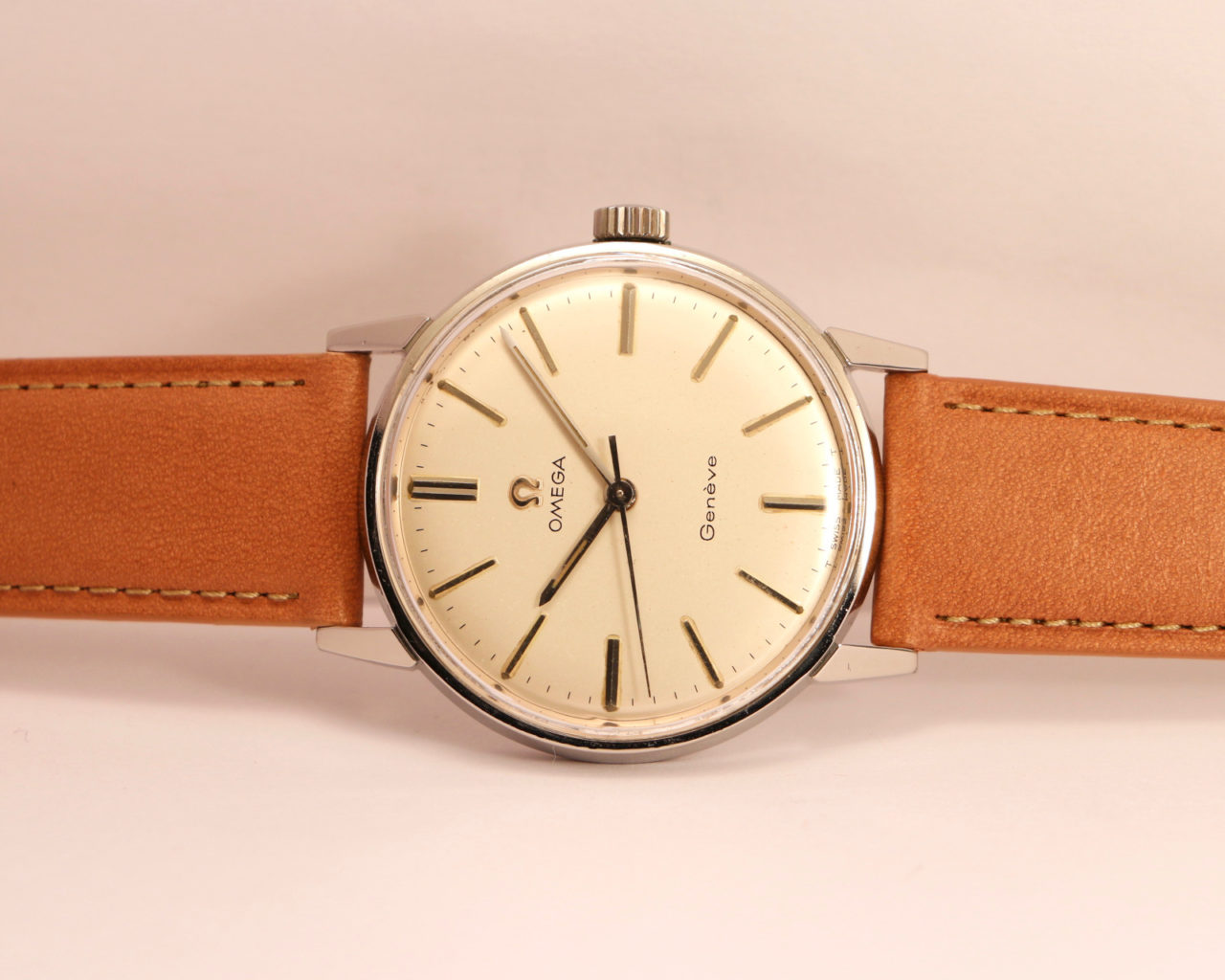 Omega Genève vintage ref. 135.011 fully serviced – Brussels Vintage Watches